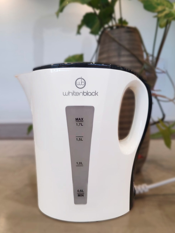 Pava Electrica Whitenblack by Liliana APWB17 1.7 L 2000 w - WHITENBLACK JARRA HERVIDORES Y PAVAS ...