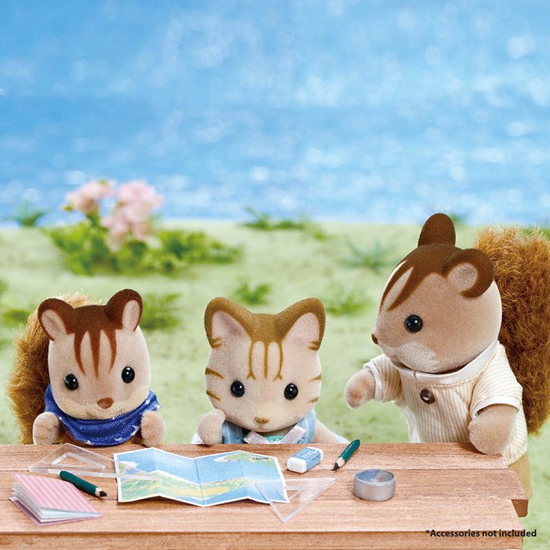 Figuras de muñecas coleccionables Calico Critters Walnut Squirrel ...